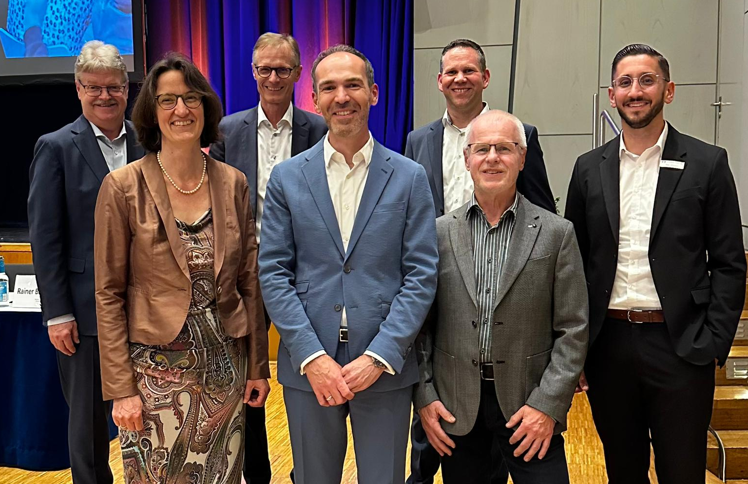 30.05.2023: Generationswechsel im Vorstand der Volksbank Filder ... 30.05.2023: Generationswechsel im Vorstand der Volksbank Filder ...